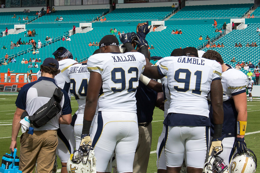 Photos - Georgia Tech vs. Miami Football Photos 11/21/2015 | Georgia ...